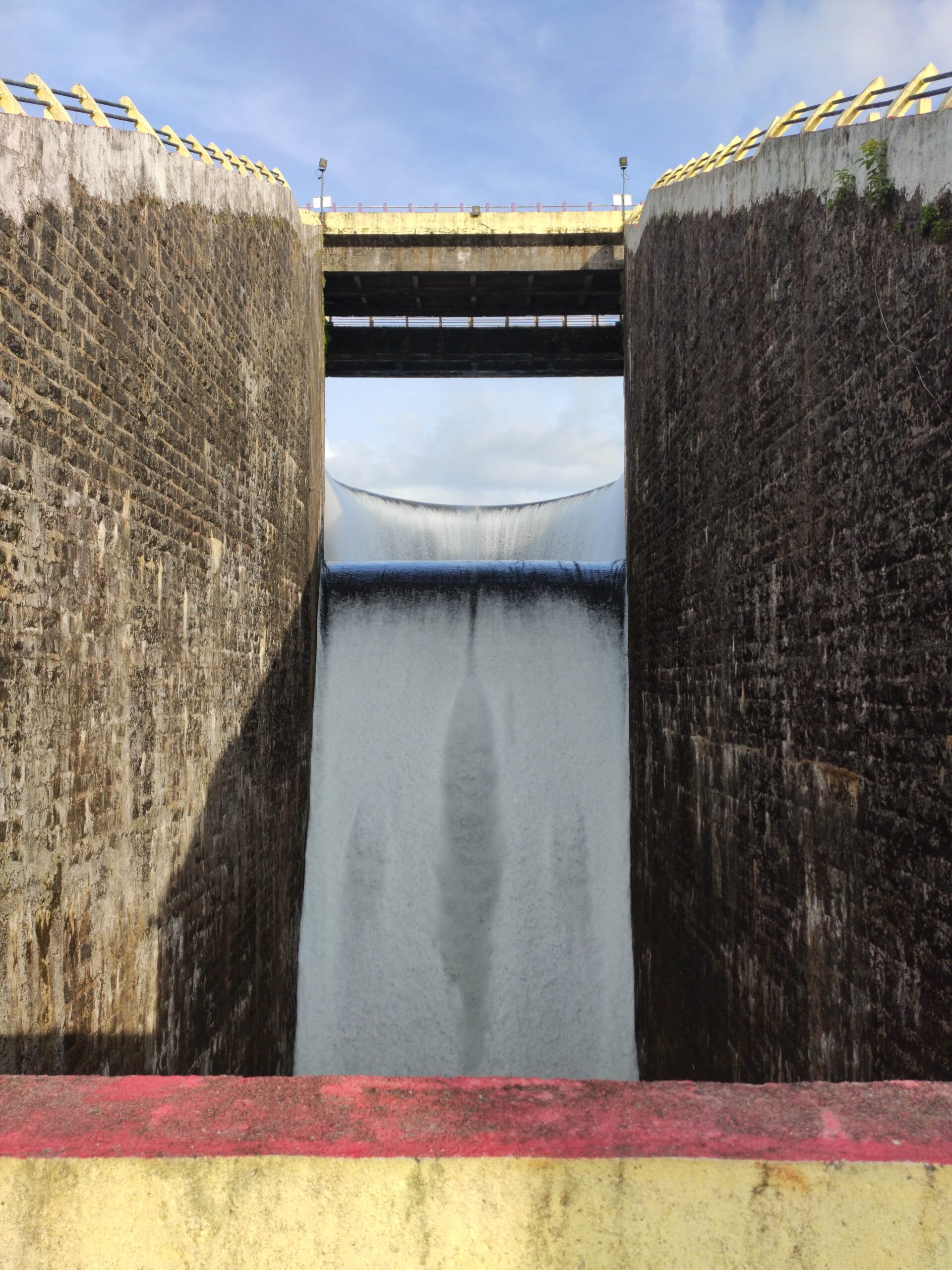 Undercover The Salaulim Dam And Its Beautiful Garden In Goa